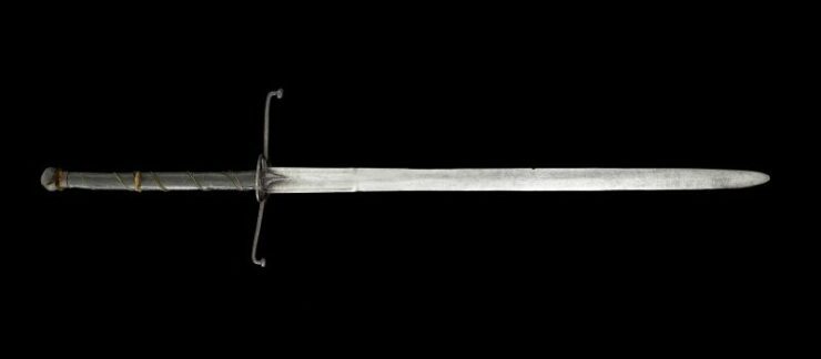 Identifying the True Claymore Types Among Scottish Swords