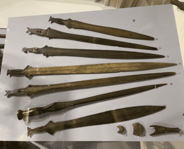 Irish Sword Types: From Bronze to Ringed Pommel Swords