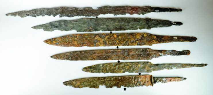 13 German Sword Types: From Medieval to Modern Era