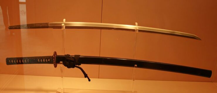 16 Types of Curved Blade Swords From Around the World