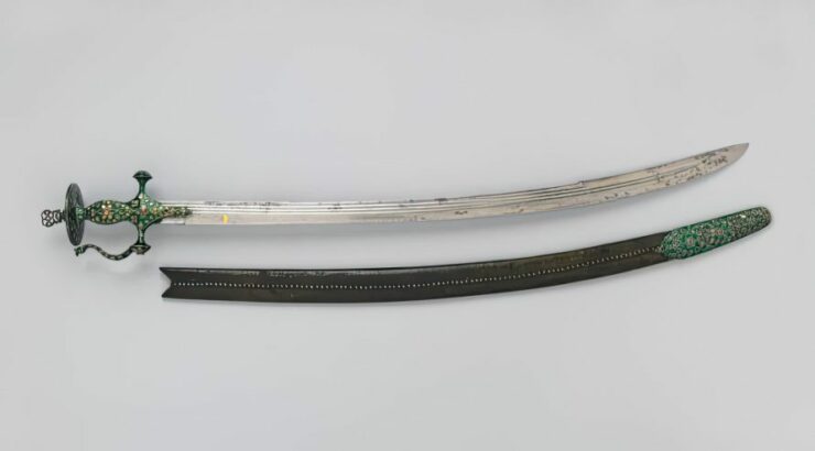 16 Types of Curved Blade Swords From Around the World