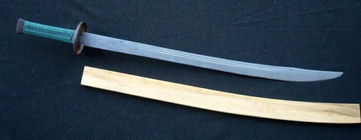 16 Types of Chinese Curved Swords