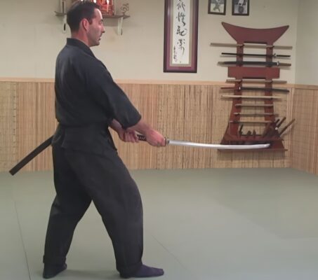 Japanese Sword Stances: 10 Basic Kamae for Beginner Samurais