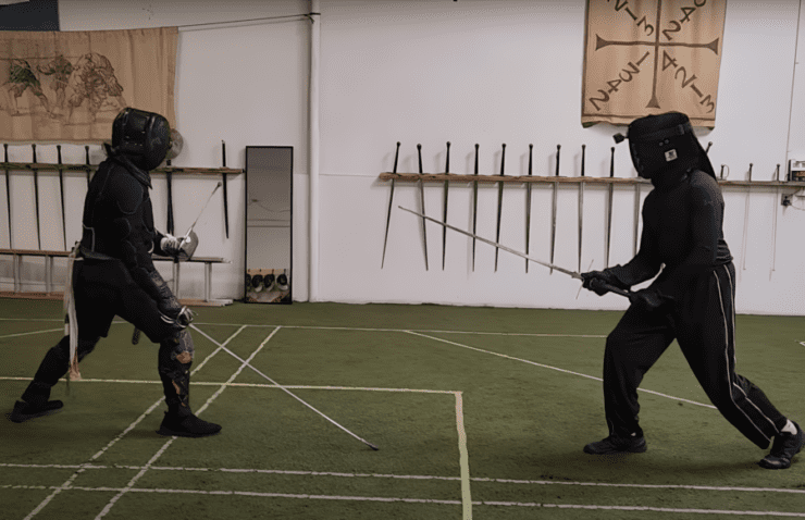 Rapier vs Longsword: Which is the Superior Dueling Weapon?