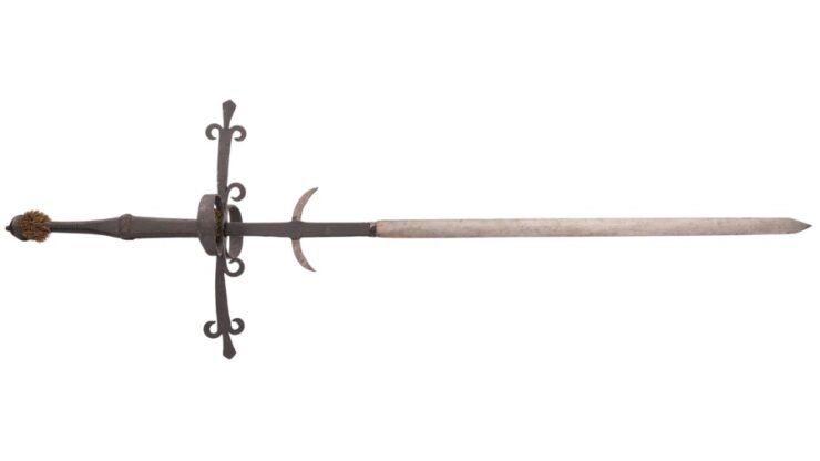 Zweihander vs Claymore: Duel of the Two-Handed Swords