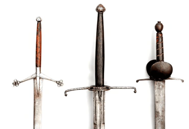 Zweihander vs Claymore: Duel of the Two-Handed Swords