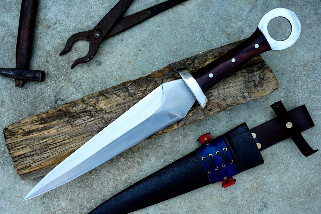 Japanese Ninja Kunai Dagger with Ringed Pommel