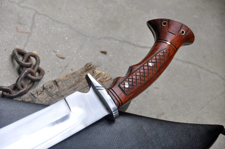 Jungle Machete with Cross-Pattern Rosewood Handle