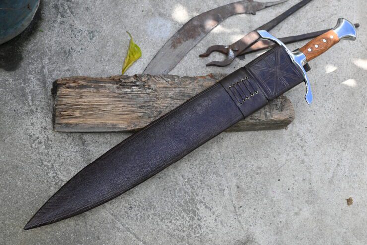 Celtic Leaf Sword with Crossguard and Fuller
